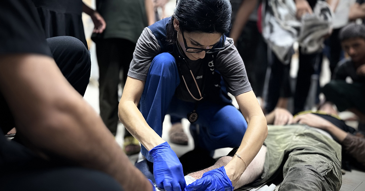 Messages of Solidarity Delivered to the Red Cross